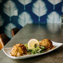 CREW OGUNQUIT - Updated December 2025 - 247 Photos & 144 Reviews - 8 Shore Rd, Ogunquit, Maine ...