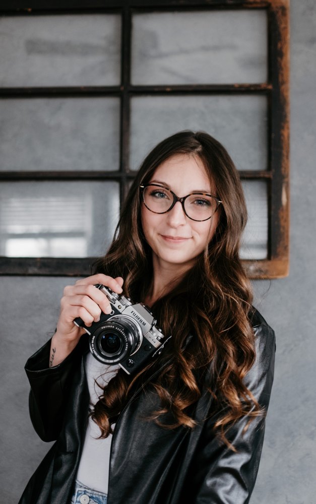 HANNAH AND CAMERA - Updated May 2026 - North Ridgeville, Ohio - Session ...