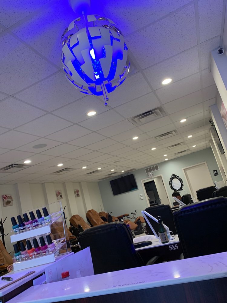 168 NAILS SPA - 16 Photos & 11 Reviews - Nail Salons - 2150 Tremont Ctr ...