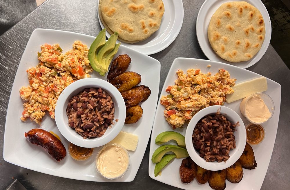 SIVAR TREATS - Updated September 2025 - 10 Photos - 1411 W Sunset Blvd ...