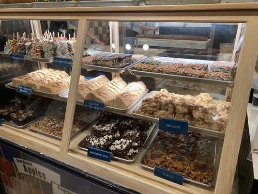 THE FUDGERY - Updated July 2025 - 18 Photos & 35 Reviews - 790-M Ocean ...