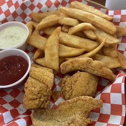 FISH N TAILS OYSTER BAR - Updated July 2025 - 153 Photos & 113 Reviews ...