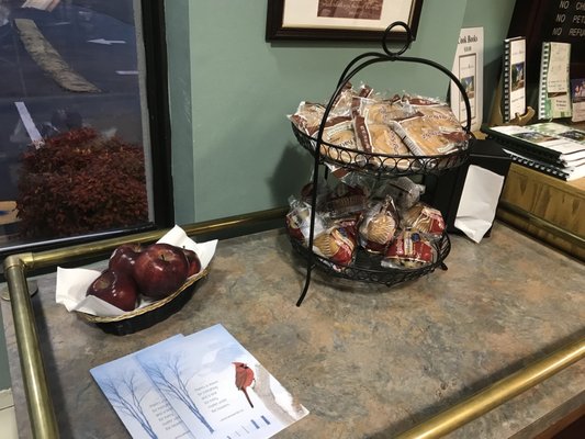 VALLEY FORGE INN - 15 Photos & 11 Reviews - Hotels - 2795 Pkwy, Pigeon ...