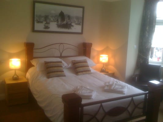 THE NEW SUSSEX HOTEL - Updated March 2025 - 182 South Street, Lancing ...