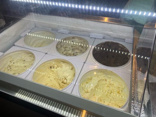 ICE CREAM AT THE TOANO FLOWER FIELD - Updated August 2024 - 22 Photos ...