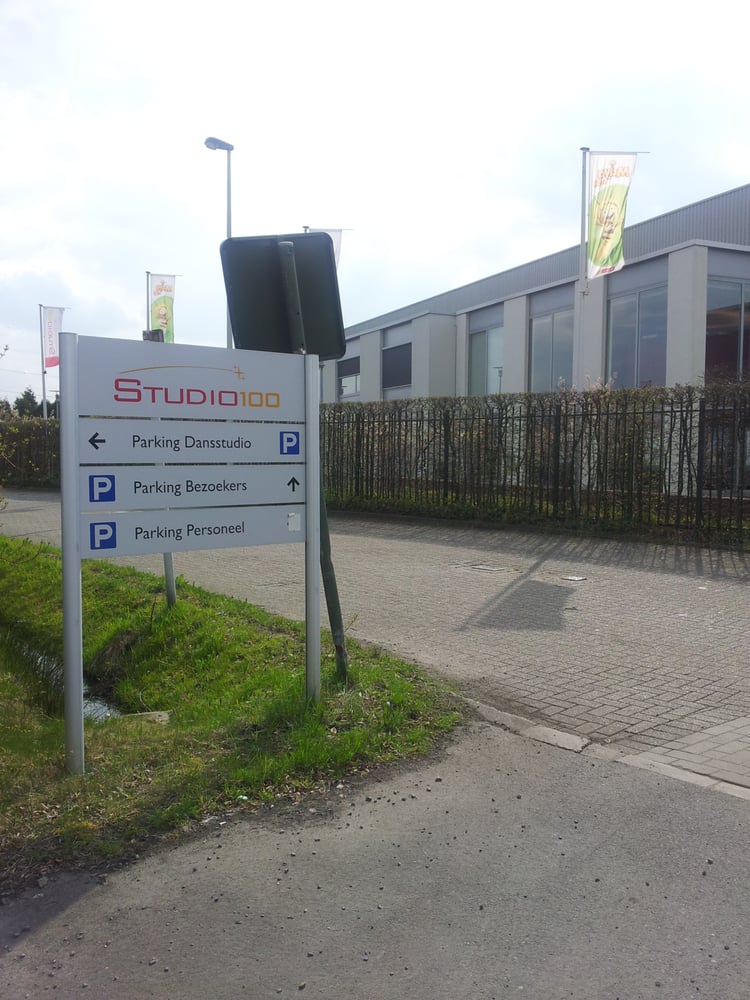 STUDIO 100 - Updated December 2025 - Halfstraat 80, Schelle, Antwerpen ...