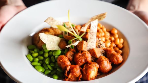 WHITE RABBIT - Updated October 2024 - 65 Photos & 39 Reviews - 47 King ...