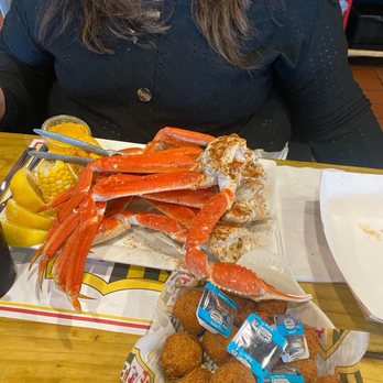 CRABCAKE FACTORY USA - Updated June 2024 - 630 Photos & 650 Reviews ...