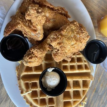 TWO TREES RESTAURANT & TAPS - Updated December 2024 - 614 Photos & 819 ...