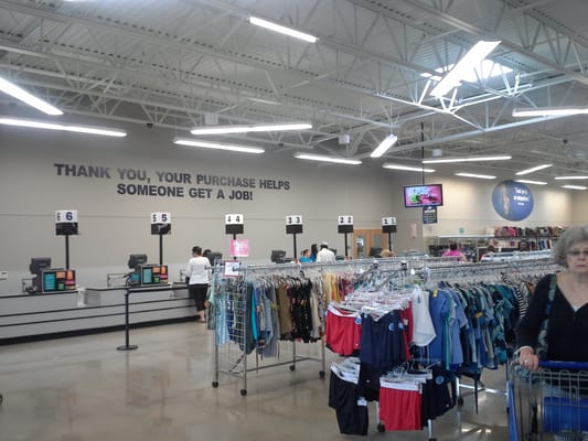 GOODWILL STORE & DONATION CENTER - Updated December 2025 - 18 Photos ...