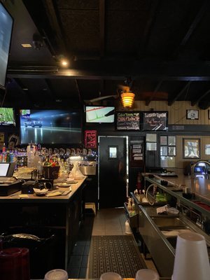 CASTAWAYS BAR & GRILL - Updated July 2024 - 35 Photos & 55 Reviews ...