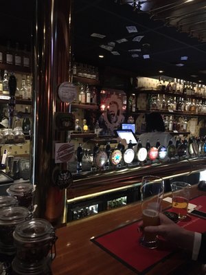 THE QUEEN’S HEAD - Updated October 2024 - 28 Photos & 37 Reviews ...