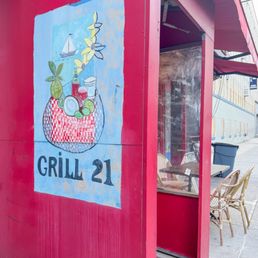 GRILL 21 - Updated October 2025 - 878 Photos & 611 Reviews - 346 E 21st ...