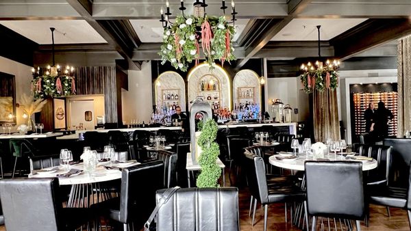 RUBYS & ROSES RESTAURANT - Updated September 2025 - 1500 Photos & 589 ...