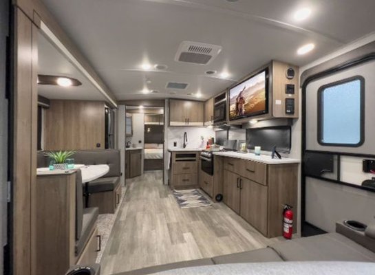 POP RVS - Updated December 2025 - 20 Photos & 30 Reviews - 5717 Bessie ...