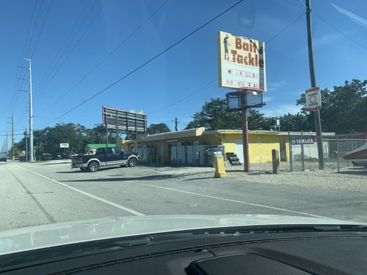 THE YELLOW BAIT HOUSE - Updated November 2024 - 24 Reviews - 101741 ...