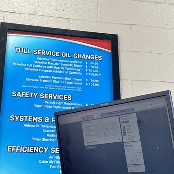 VALVOLINE INSTANT OIL CHANGE - Updated January 2026 - 33 Photos & 76 ...