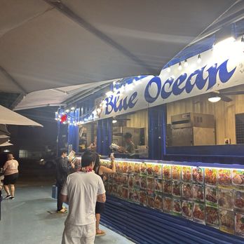 Blue ocean seafood store