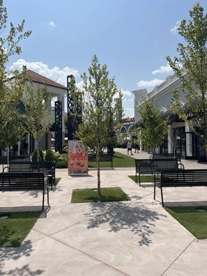 TANGER OUTLETS DEER PARK - Updated December 2025 - 412 Photos & 432 ...