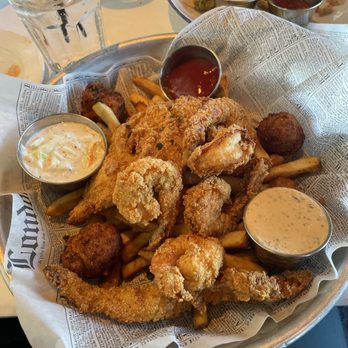 RUSTY SCUPPER - Updated November 2024 - 1702 Photos & 1367 Reviews ...