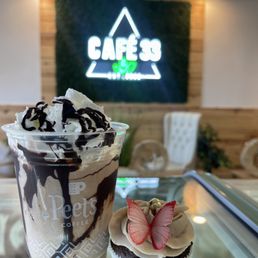 CAFE 33 - Updated December 2025 - 490 Photos & 227 Reviews - 1840 ...