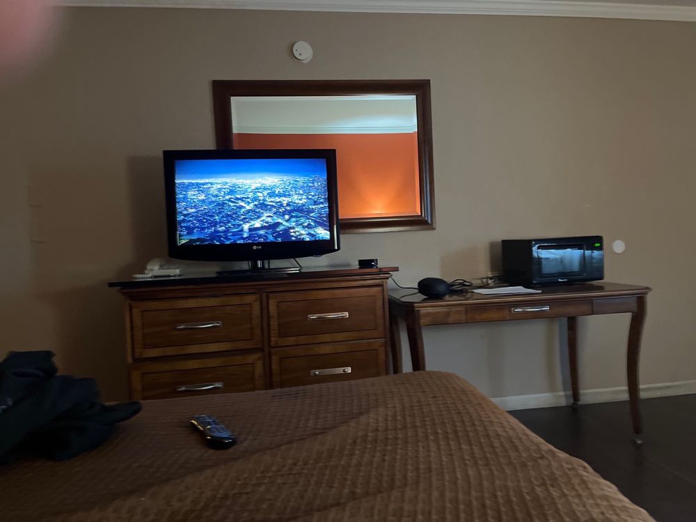 BANFIELD VALUE INN - Updated September 2025 - 11 Photos & 55 Reviews ...