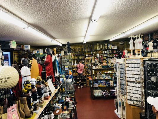 CHARLIE BROWN FARMS - 1333 Photos & 679 Reviews - Gift Shops - 8317 ...