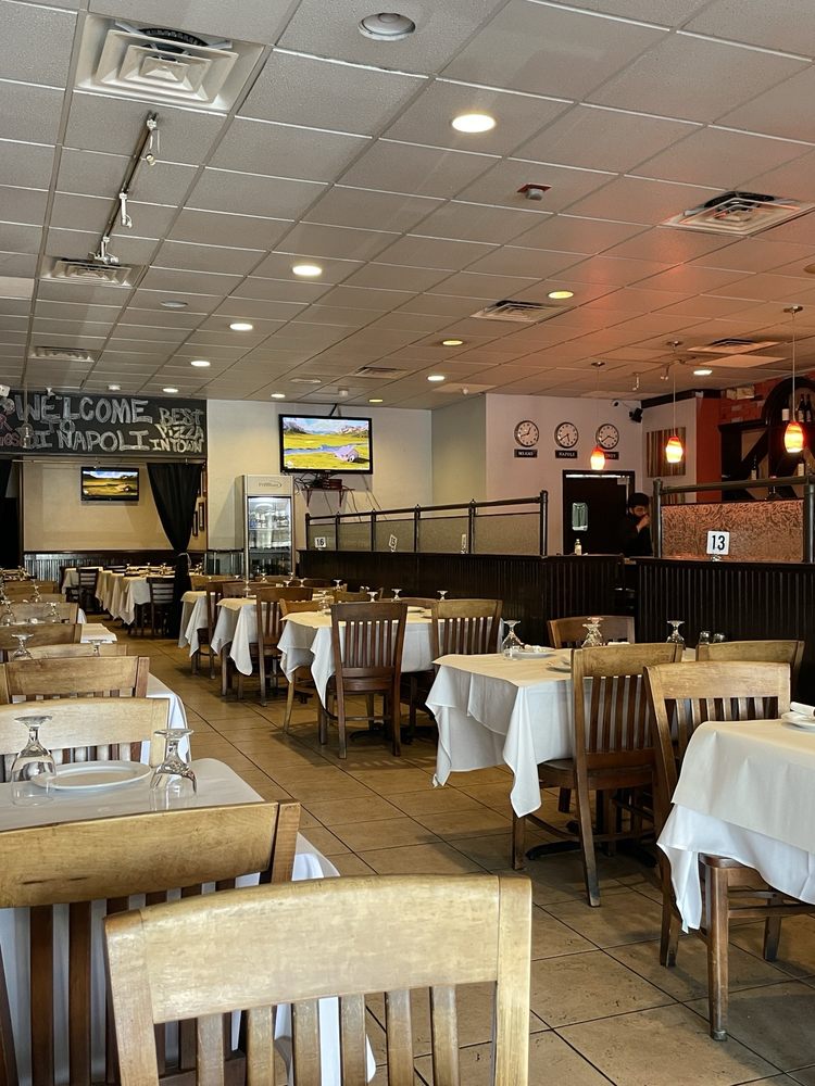 DI NAPOLI ITALIAN RESTAURANT - Updated September 2025 - 152 Photos ...