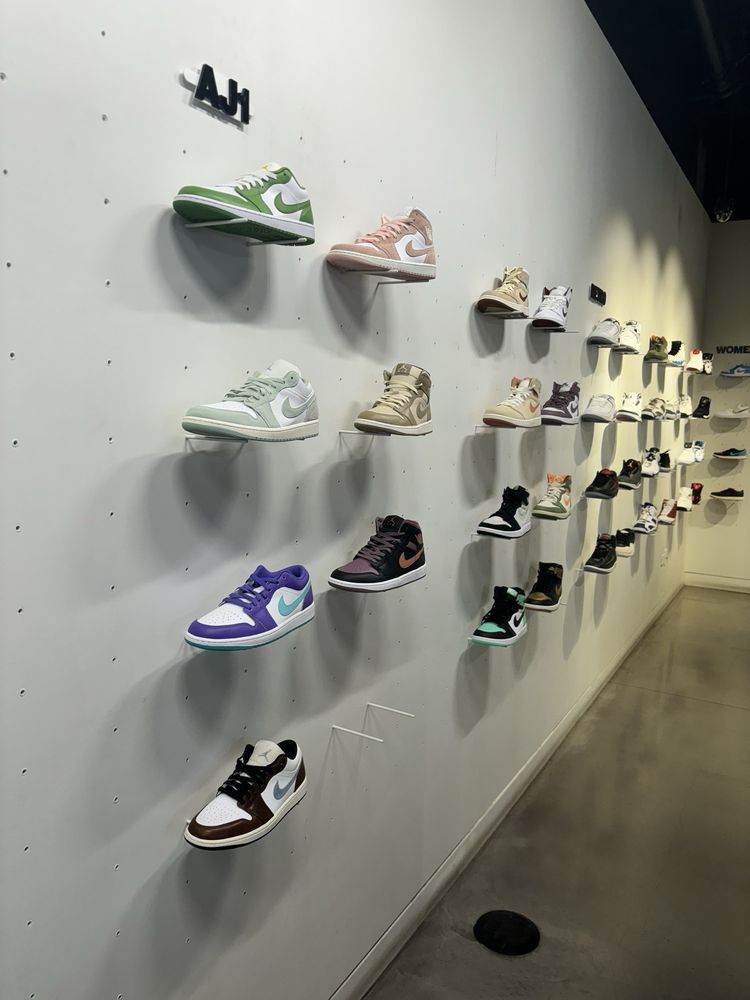 JORDAN STUDIO 23 - Updated October 2025 - 17 Photos & 13 Reviews - 620 ...