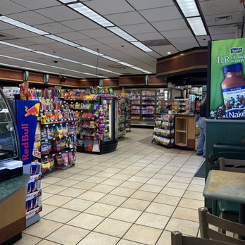 PDQ GAS & FOOD - Updated October 2025 - 11 Reviews - 5200 Manhattan Cir ...