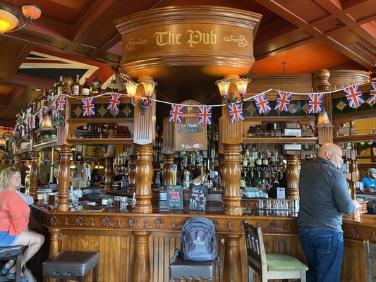 THE PUB AT CRESTVIEW HILLS - Updated April 2024 - 329 Photos & 180 ...