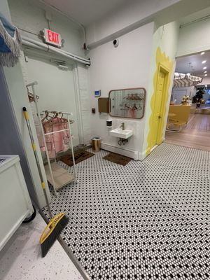 THE LUXE LEMON AND SLIME BAR - Updated April 2025 - 29 Photos - 187 ...