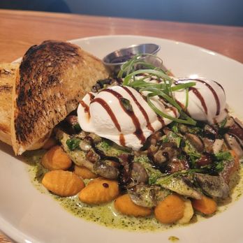 THE FREEHOUSE - Updated December 2024 - 811 Photos & 816 Reviews - 701 ...