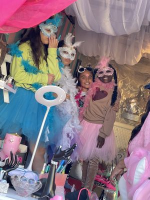 SPOILED ROTTEN KIDS SPA PARTY BUS - Updated September 2024 - 16 Photos ...