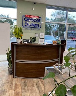 OPTICAL OUTLETS - Updated December 2025 - 20 Photos & 22 Reviews - 1230 ...