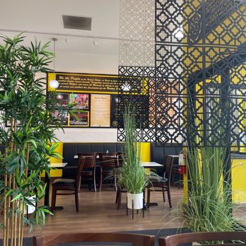 AFRA GRILL EXPRESS @ EASTON | AFRICAN & SOMALI CUISINE - Updated ...