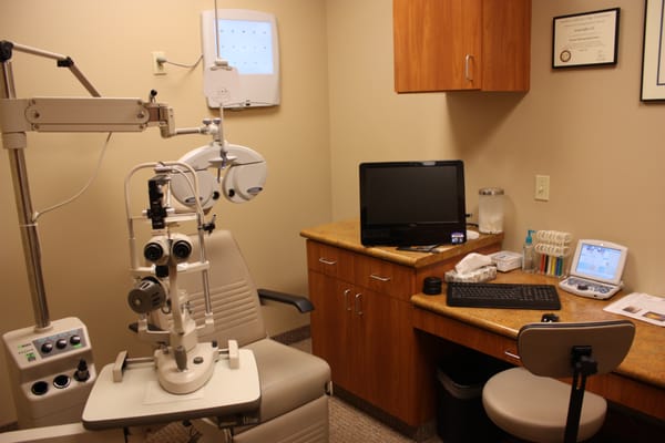 PROFESSIONAL EYECARE ASSOCIATES - Updated December 2025 - 12 Photos ...