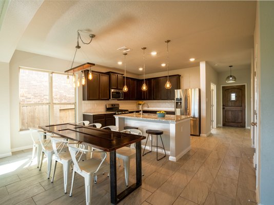 TRACEY CONNER - BERKSHIRE HATHAWAY TEXAS REALTY - 16 Photos - 3303 ...