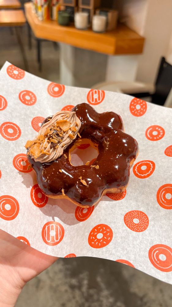 BRONUTS - Updated December 2025 - 137 Photos & 41 Reviews - 3-100 King ...