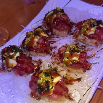 YELLOWTAIL SUSHI BAR AND ASIAN KITCHEN - Updated December 2025 - 344 ...