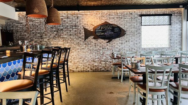 REEL FISH COASTAL KITCHEN & BAR - 1321 Photos & 553 Reviews - 1234 N ...