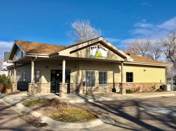 TWO RIVERS PET HOSPITAL - Updated March 2025 - 15 Photos - 825 6th St ...
