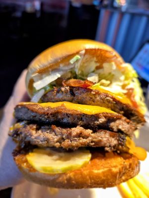 RED ROBIN GOURMET BURGERS AND BREWS - Updated December 2025 - 217 ...