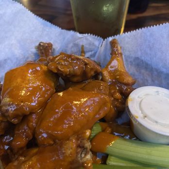 J TAPS BAR & GRILL - Updated October 2025 - 28 Photos & 60 Reviews ...