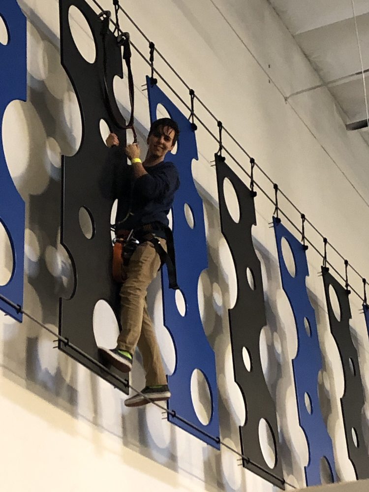 GRAVITY EXTREME ZONE - Trampoline Parks - 252 Photos & 205 Reviews ...