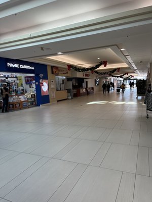ROCKWOOD MALL - Updated April 2026 - 45 Photos & 14 Reviews - 4141 ...