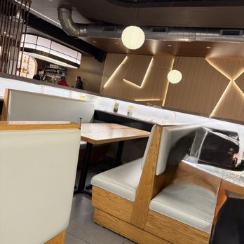 WILD GOJI REVOLVING SUSHI & BAR - Updated June 2025 - 1976 Photos ...