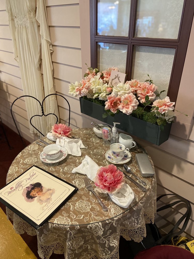PICCADILLY PARLOUR VICTORIAN TEA ROOM - 25 Photos - 114 S Broad St ...