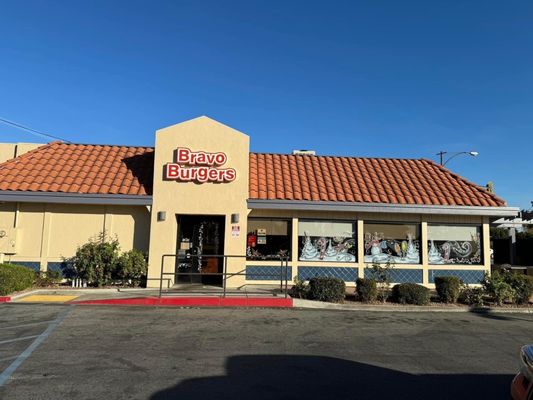 SALTY SHAKE BURGERS - Updated January 2026 - 189 Photos & 384 Reviews ...