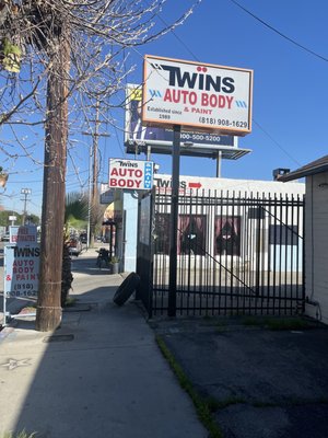 TWINS AUTO BODY & PAINT - Updated January 2026 - 108 Photos & 288 ...